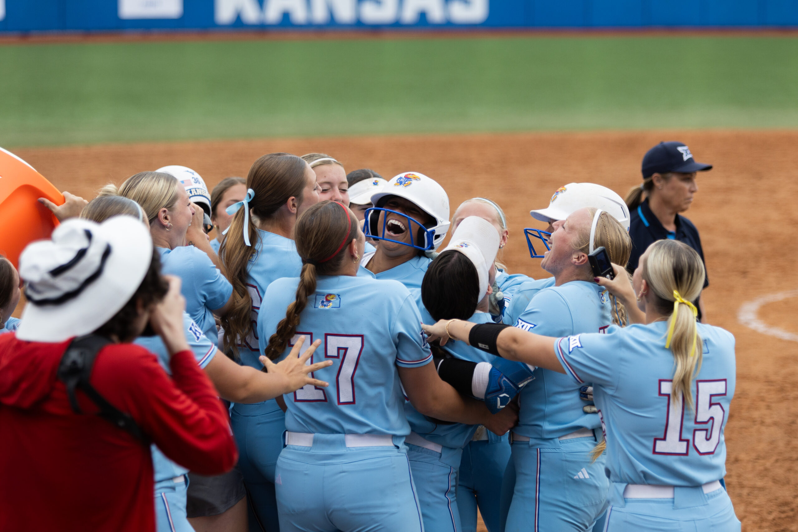 KU softball wins series against Iowa State on Soles’ walk-off home run ...